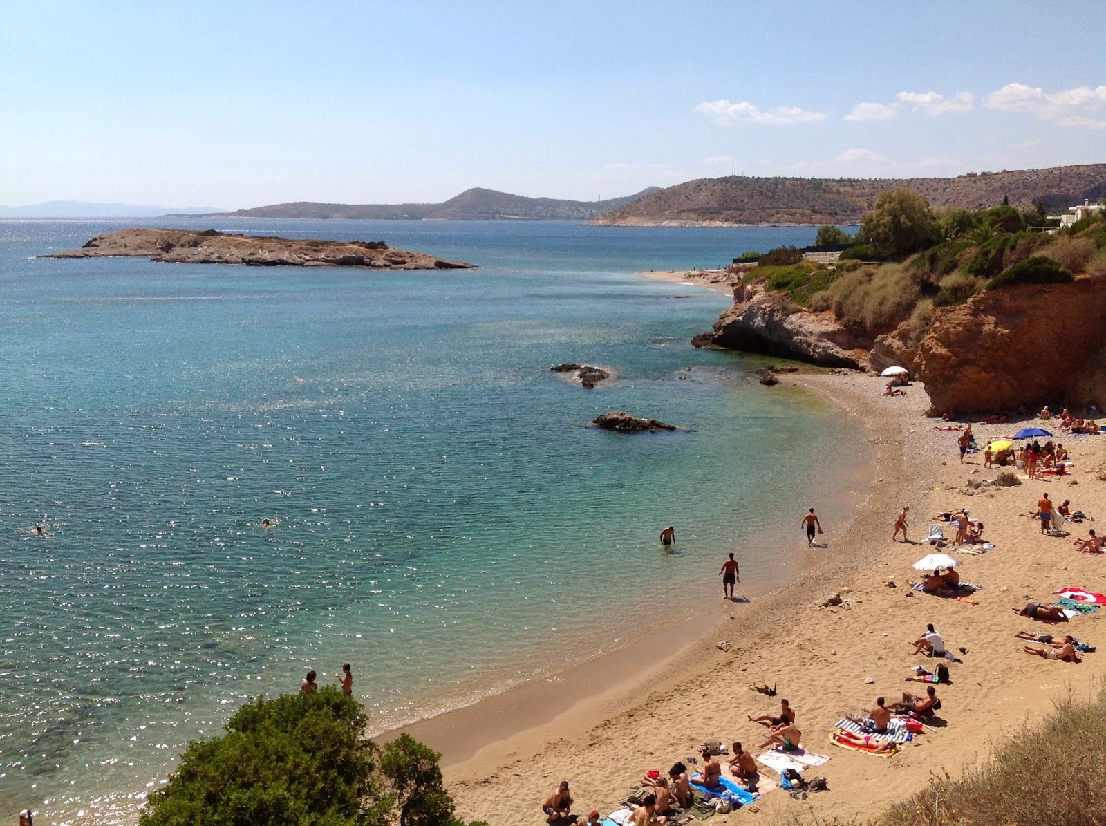 5 πανέμορφες "κρυμμένες" παραλίες της Αττικής για ήσυχες βουτιές ...